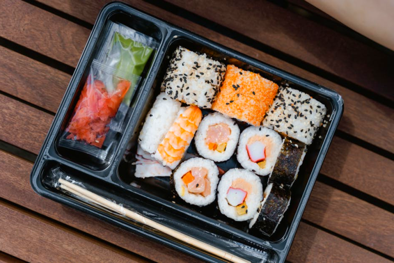 Top 5 Best Plastic Breakfast Trays 2026 - Pixelfy blog
